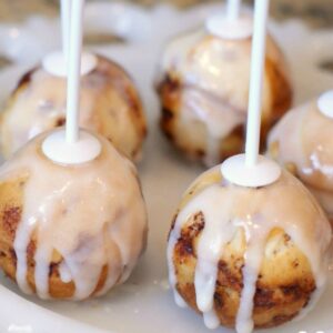 Cinnamon Roll Cake Pops - A Night Owl Blog