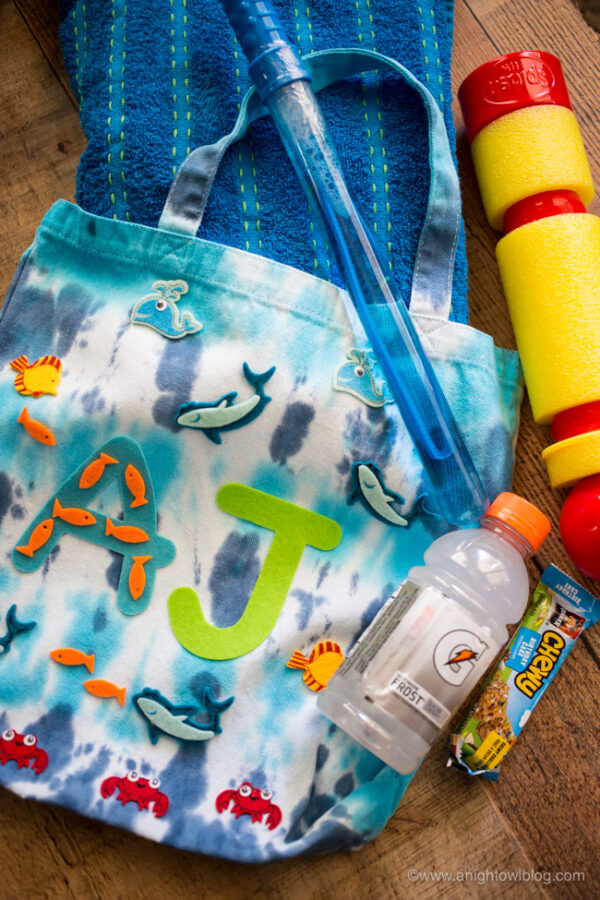 DIY Pool Totes - A Night Owl Blog