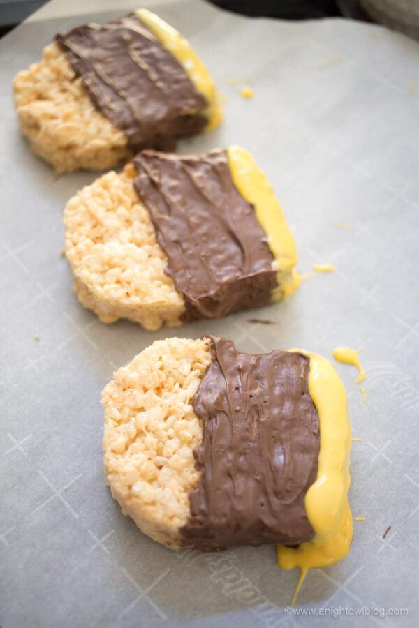 Winnie the Pooh Hunny Pot Krispie Treats - A Night Owl Blog