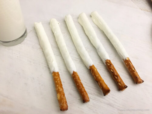 Pretzel Rod Snowman Treats - A Night Owl Blog